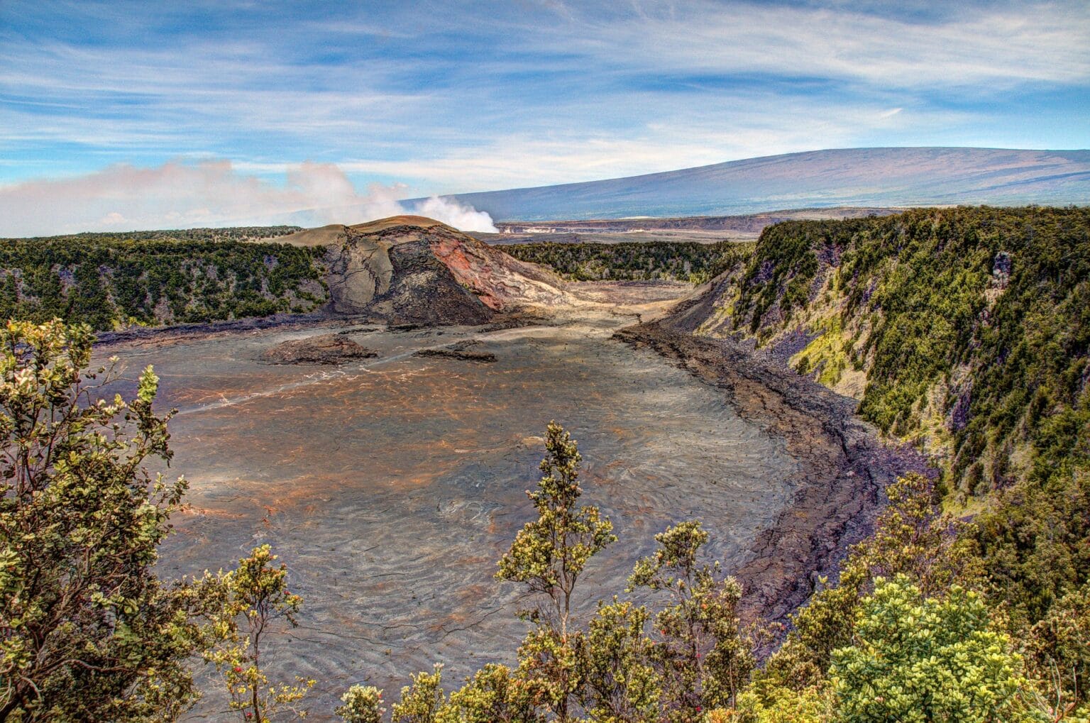 Visit the Kilauea Volcano and Hawaii Volcano National Park - Volcano ...